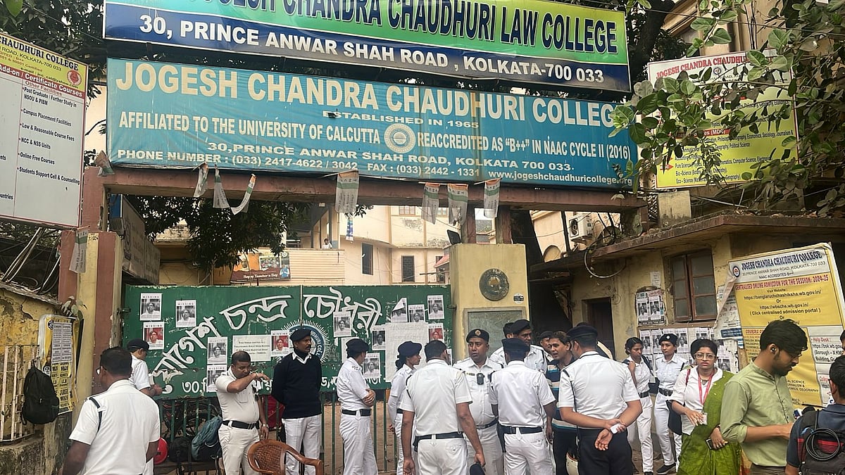West Bengal: Protests Erupt At Jogesh Chandra Law College After ...