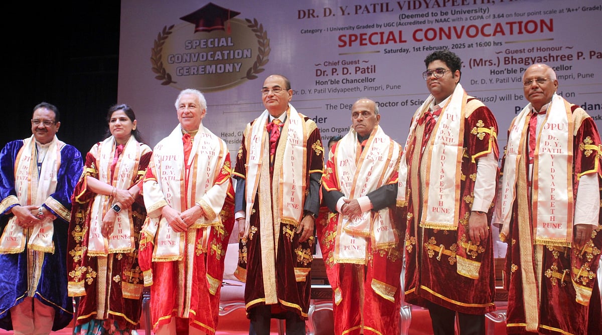 Pune: Dr Tony Nader & Dr Sadanand Sardeshmukh Honoured At DPU’s Convocation Ceremony