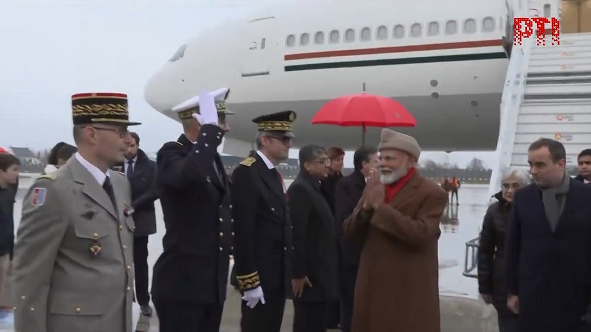 VIDEO: PM Modi Arrives In Paris Amid Rain, To Co-Chair AI Action Summit ...