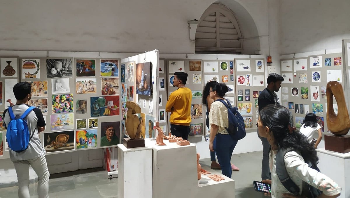 Mumbai: Design And Visual Media Exhibition At Sir JJ School Of Art Has ...