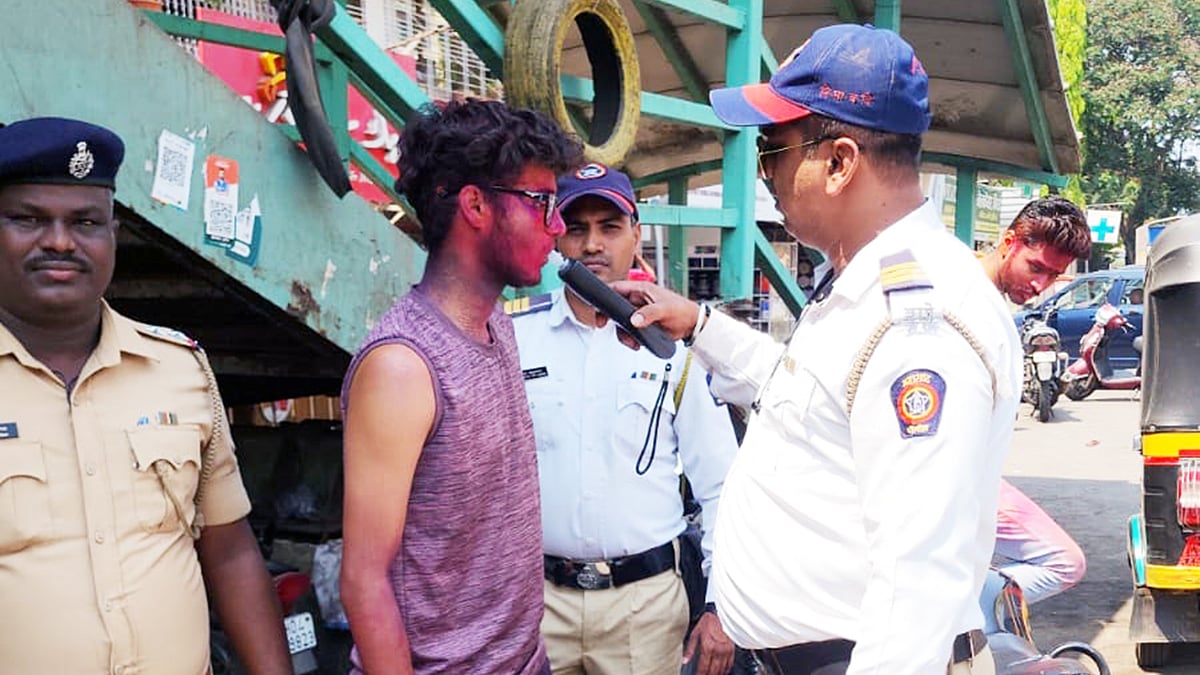 Holi 2025: MBVV Traffic Cops Book 20 Drunk Motorists, Marking ...