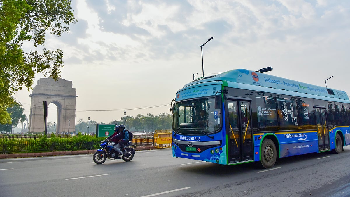 Delhi To Introduce ‘Lifetime Smart Card' For Women’s Free Bus Travel ...