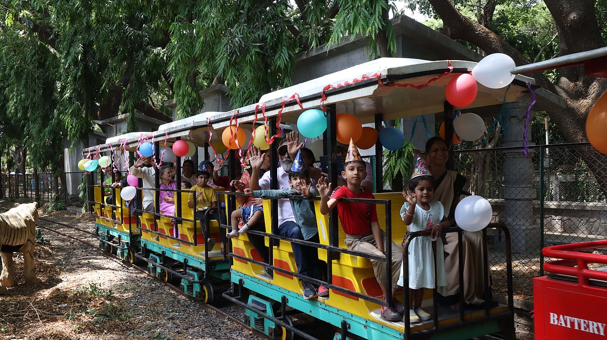 ‘Phulrani’ Turns 70: Punekars Celebrate The Birthday Of Peshwe Park’s ...
