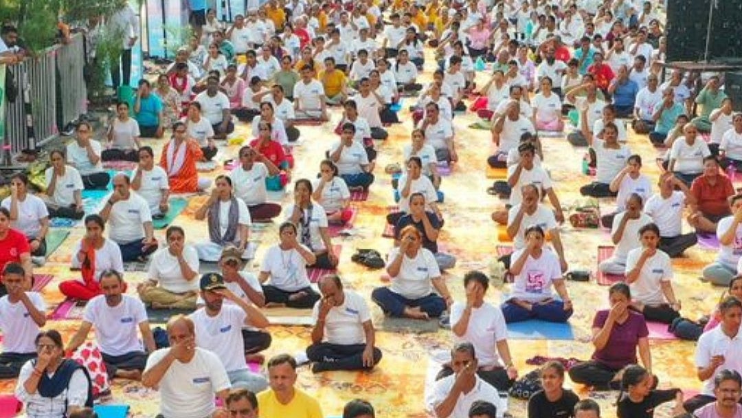 Indore’s Iconic Rajwada Hosts International Yoga Day Celebration For ...