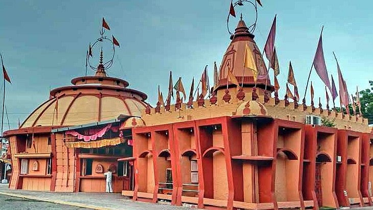 Guru Purnima Today: The Ashrams Where Lakhs Gather To Pay Obeisance To ...