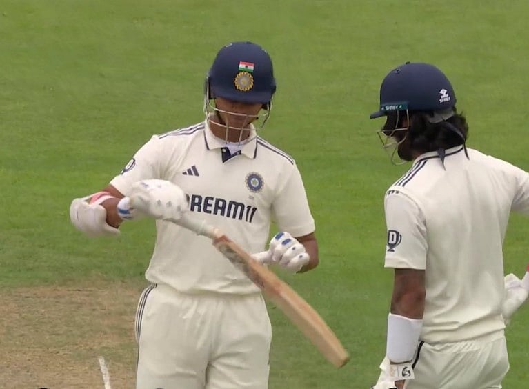 IND vs ENG, 4th Test: Yashasvi Jaiswal's Bat Handle Snaps After Playing ...
