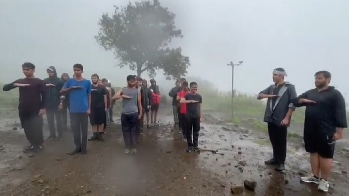 'Daring, Brave, Courageous': Swayamsevaks Remain Unmoved As Snake ...