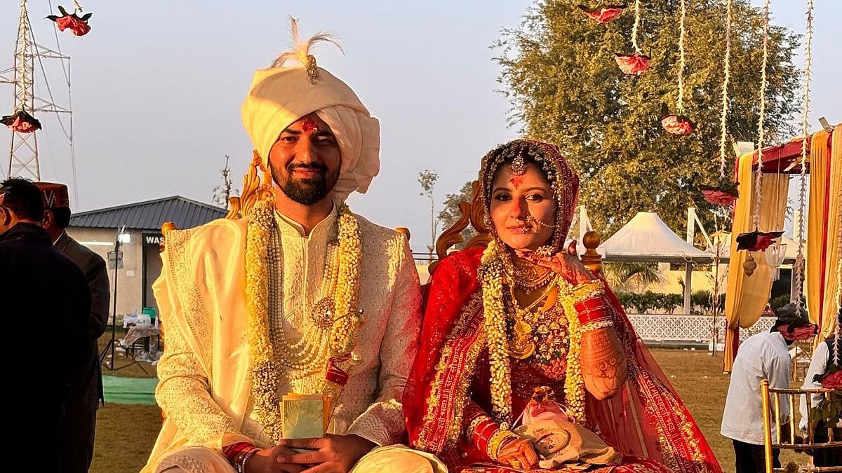 'He Hated Me In School': Woman's Friendship Day Post For 'Pati Dev ...