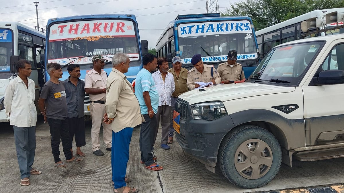Indore: RTO Seizes 18 Buses For Illegal Parking