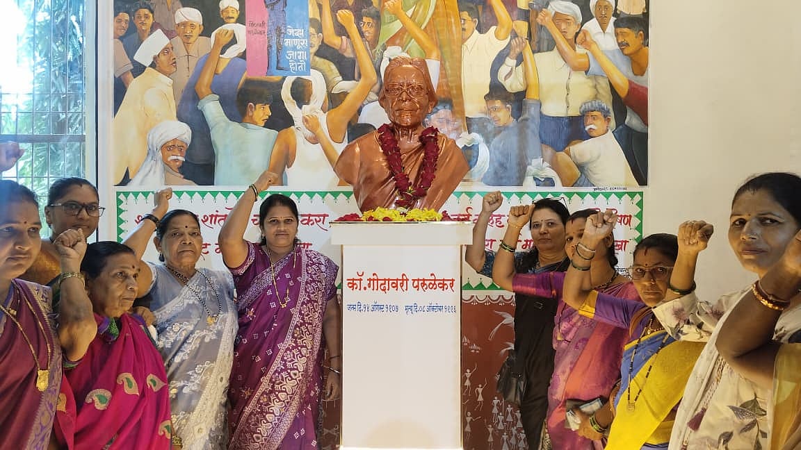Palghar College Unveils Statue Of Veteran Communist Leader Godavari ...