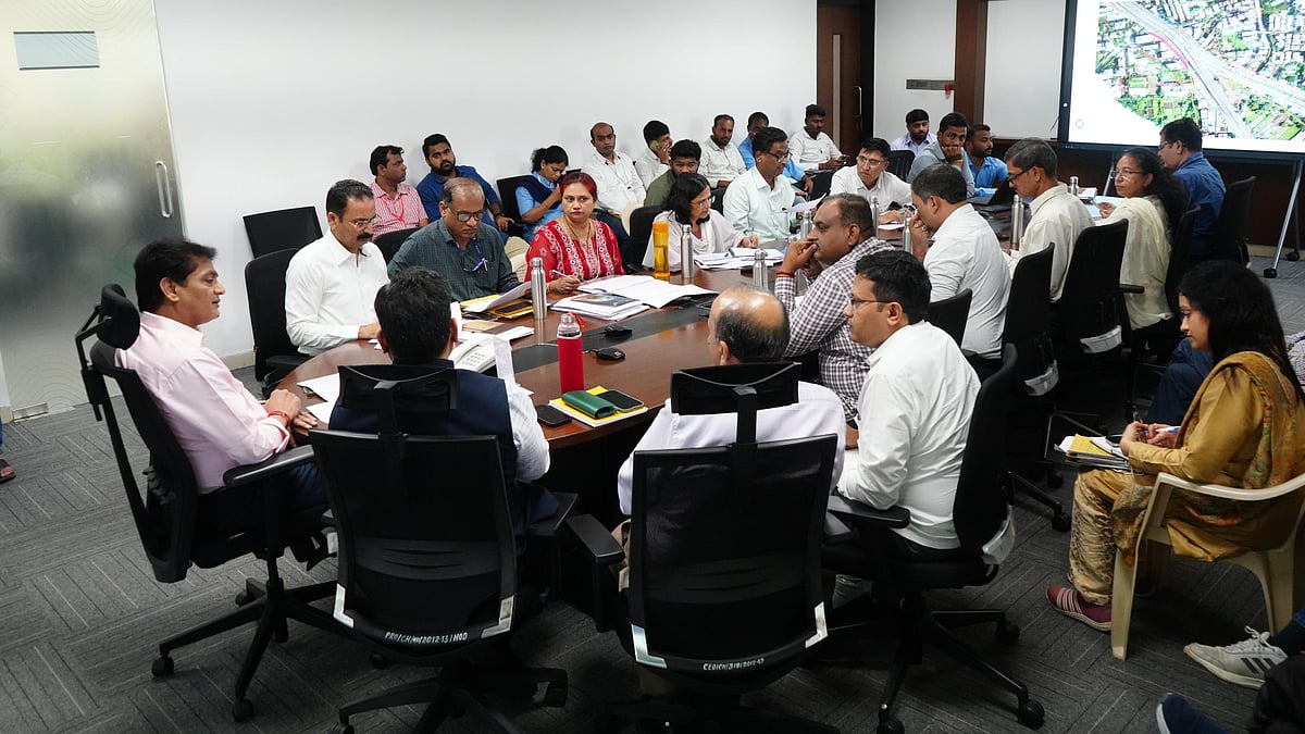 PMRDA Chief Dr Yogesh Mhase Chairs Key Meeting On Pune District's Ring Road Project, Aimed At ...