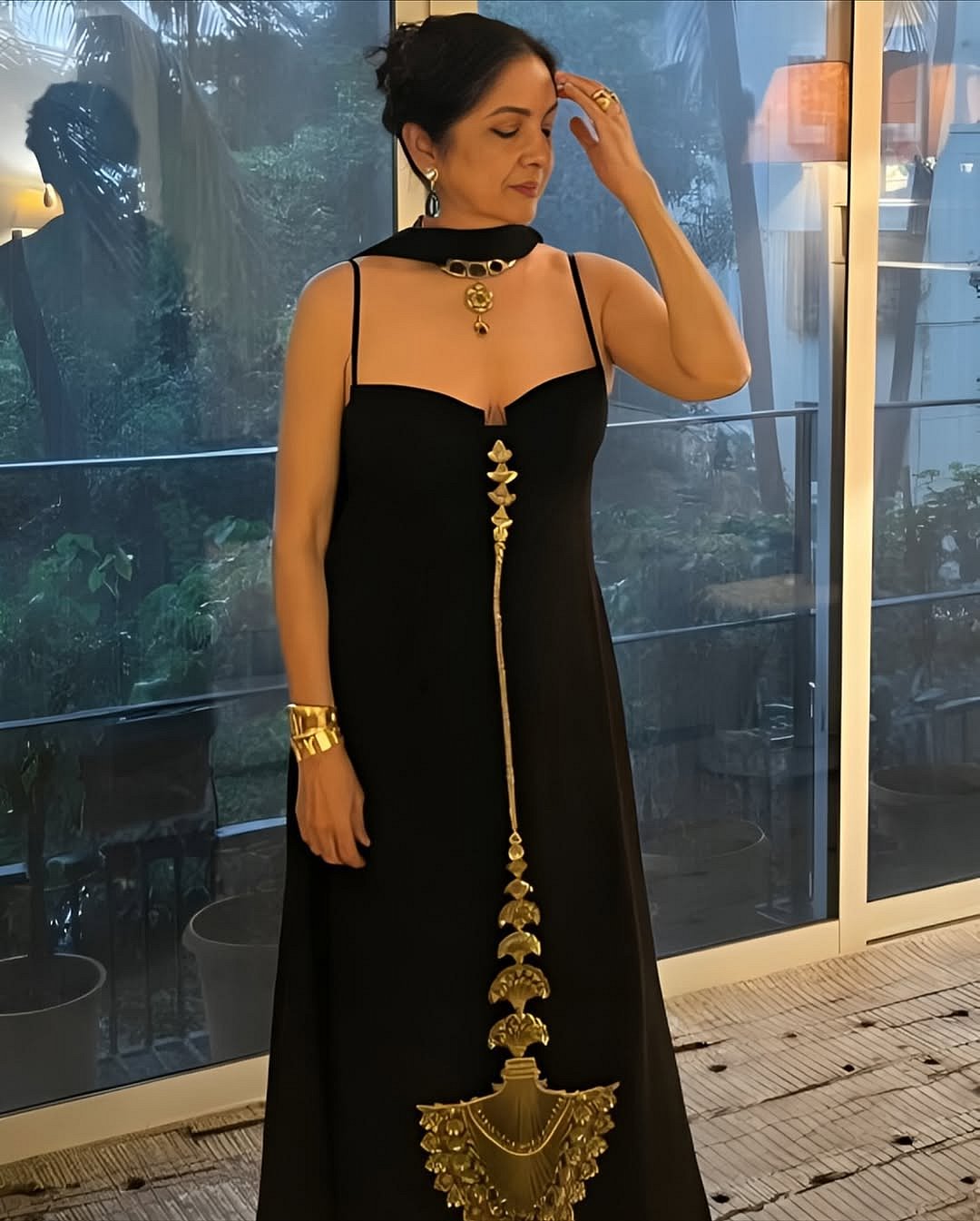 Fashion Icon At 66: Neena Gupta Rocks Daughter Masaba’s Hand ...