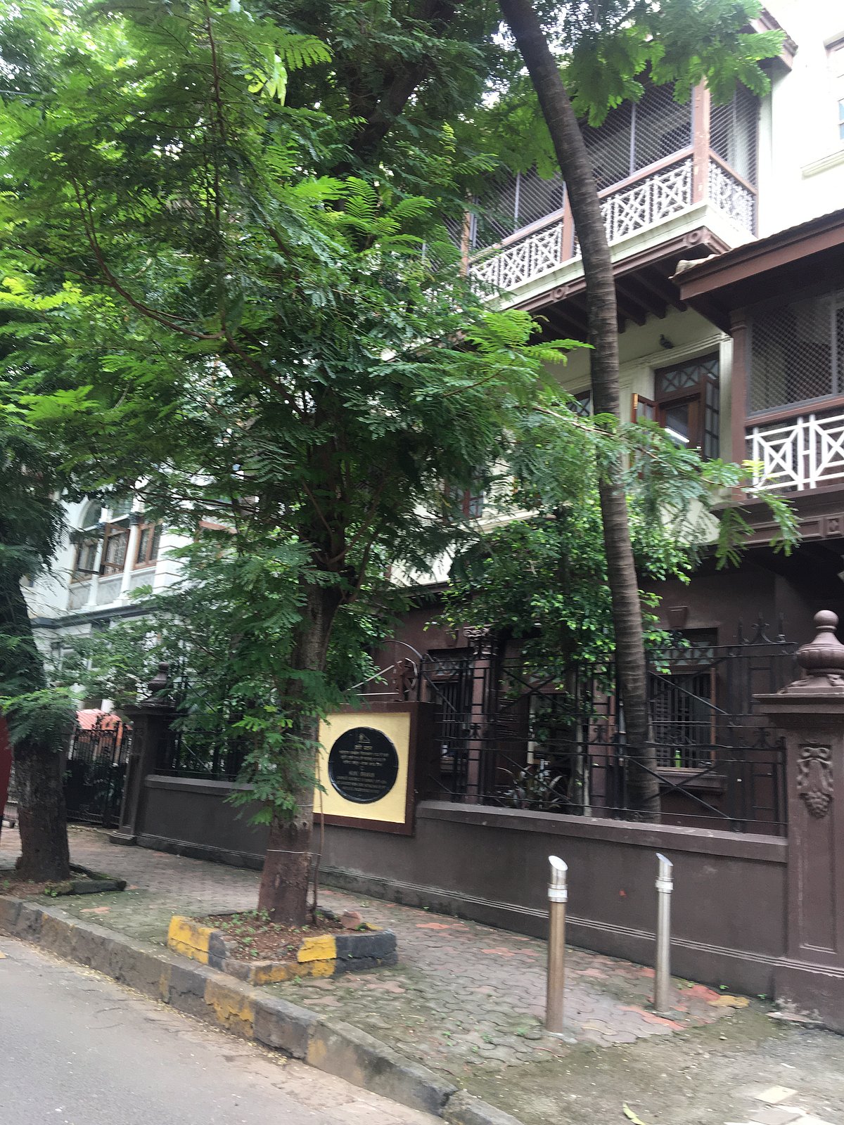 Discover Mumbai's Free Charkha Workshop At Mani Bhavan: Here's To Know ...