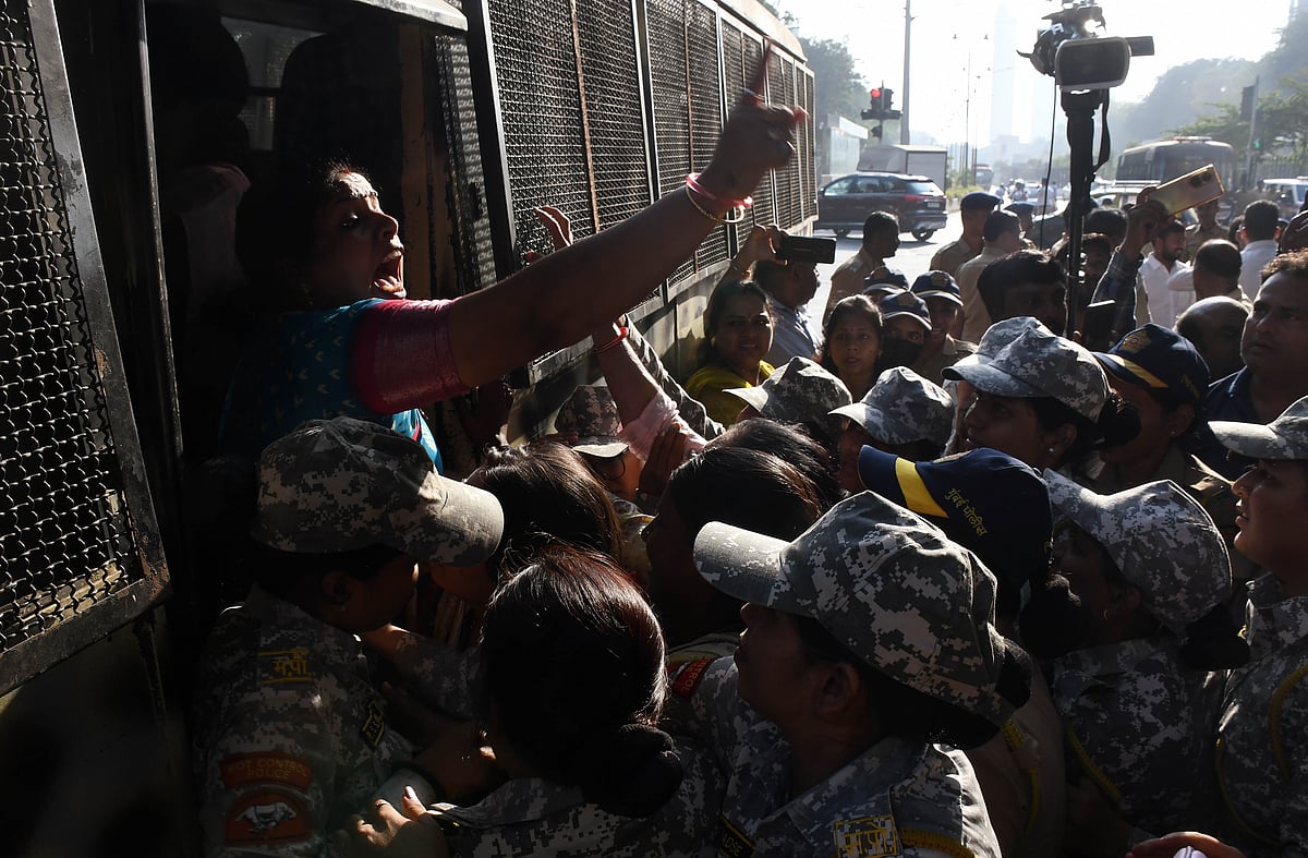 Mumbai: VHP Workers Detained For Holding Protest Against Mob Lynching ...