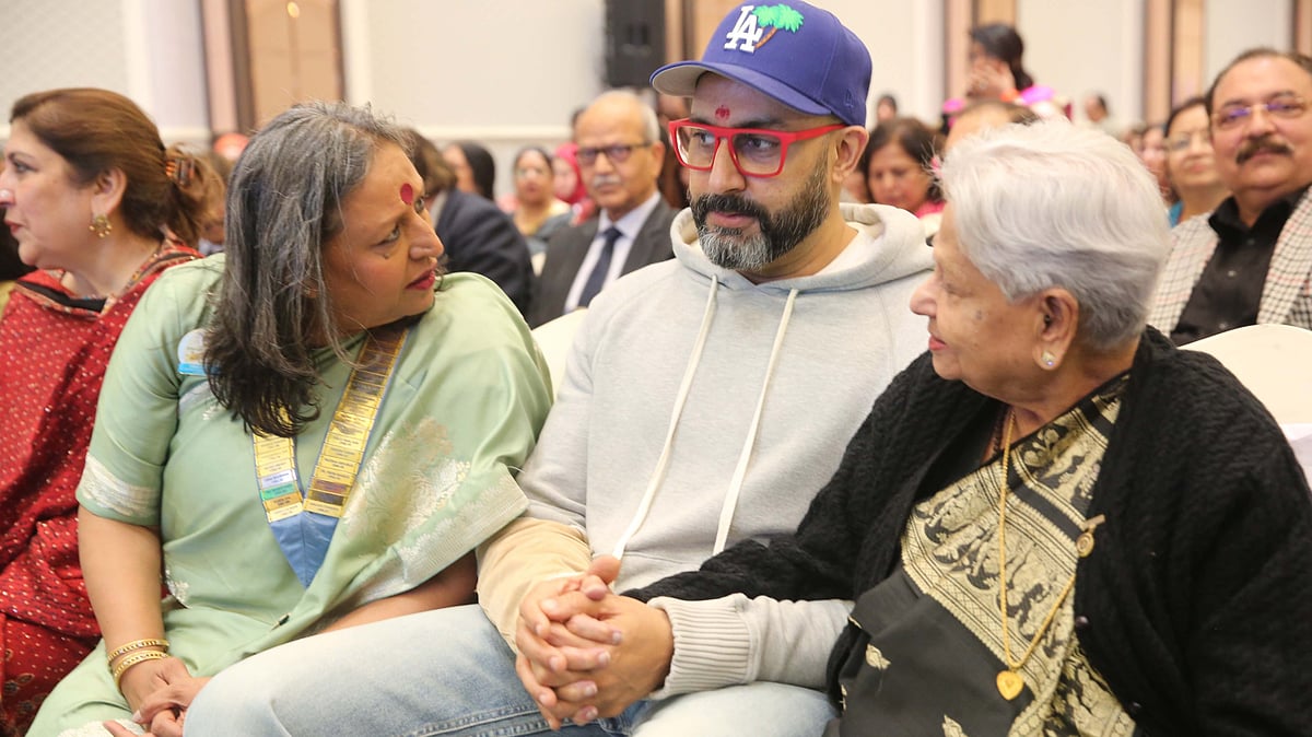 Bhopal News: Leave Phone At Home, Play Sports—Abhishek Bachchan’s ...