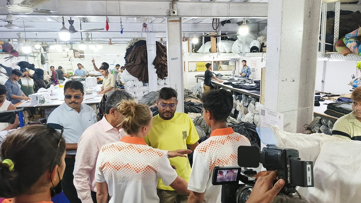 Gujarat Giants Stars Draw Inspiration From Dharavi’s Young Cricketers ...