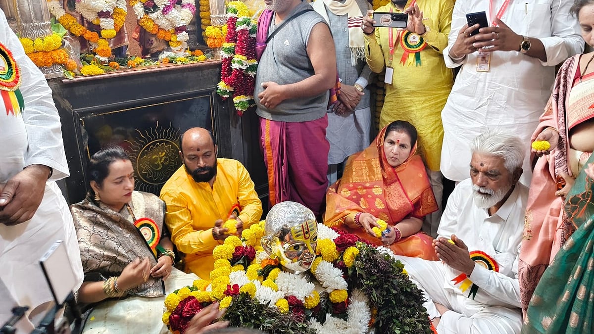 Nashik: Minister Dadaji Bhuse Performs Mahapuja At Sant Nivruttinath ...