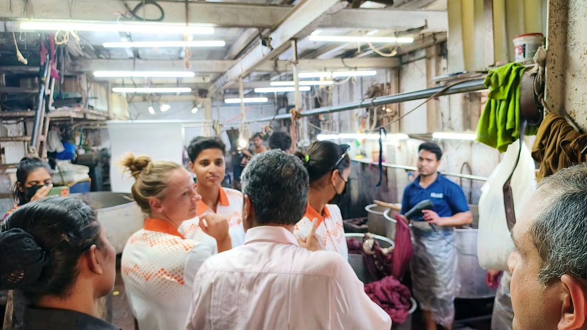 Gujarat Giants Stars Draw Inspiration From Dharavi’s Young Cricketers ...