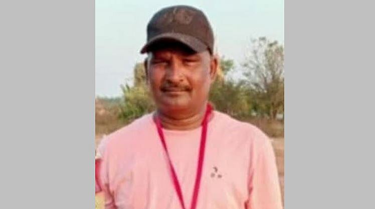 Karnataka: 48-Year-Old Man Dies After Kite String Slits His Neck Throat ...