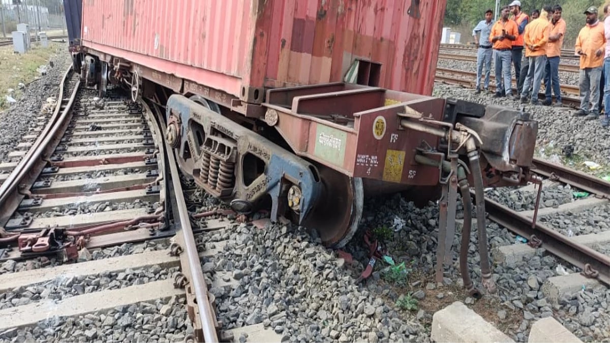 MP News: Freight Train Derails Near Maksi Railway Station Due To ...