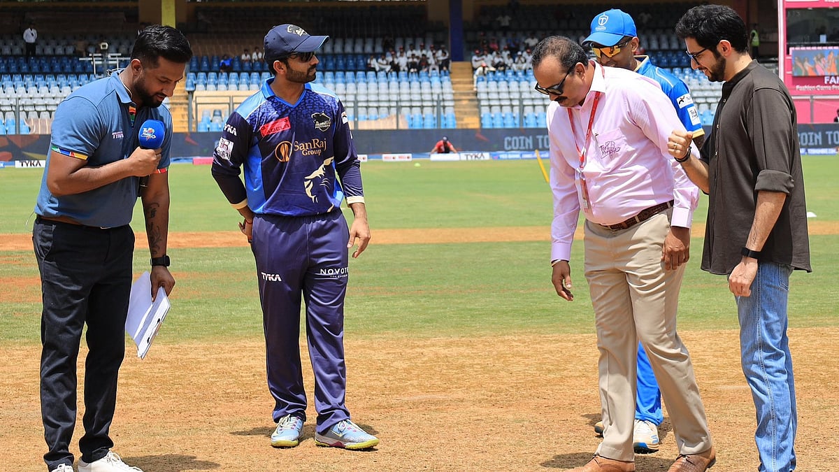 Shiv Sena's Aaditya Thackeray Conducts Toss With Ajinkya Rahane ...