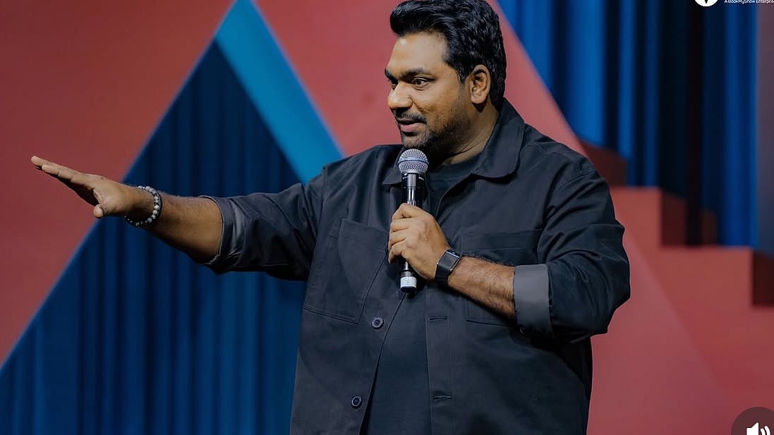 Stand-Up Comedian Zakir Khan's Final Act 'Papa Yaar' Draws Massive ...
