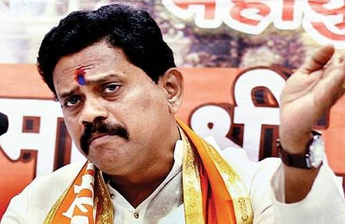 Thane: Shiv-Sena MP Rajan Vichare demands action against TMC officials ...