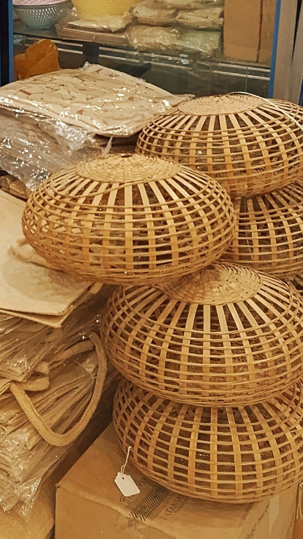 These souvenirs with a traditional touch are perfect mementos of your ...