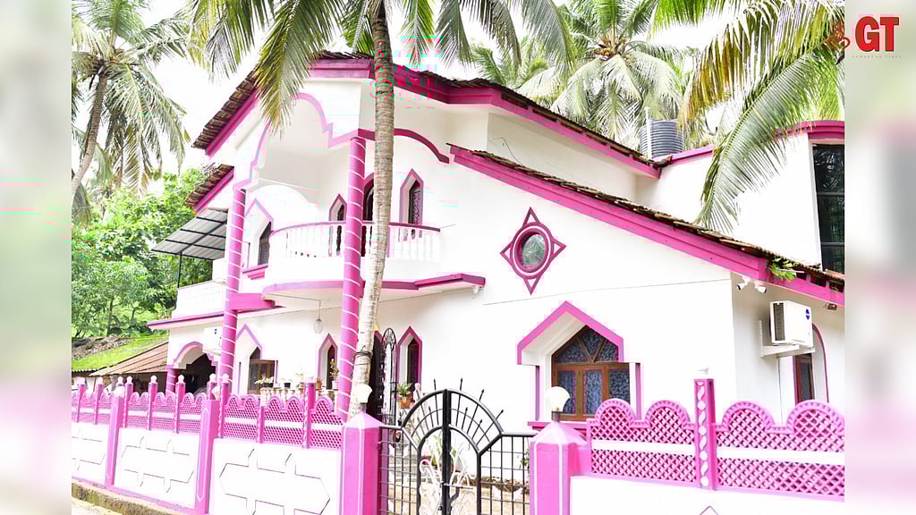 Can you guess what this pretty house in Chinchinim is all about? - Goa ...