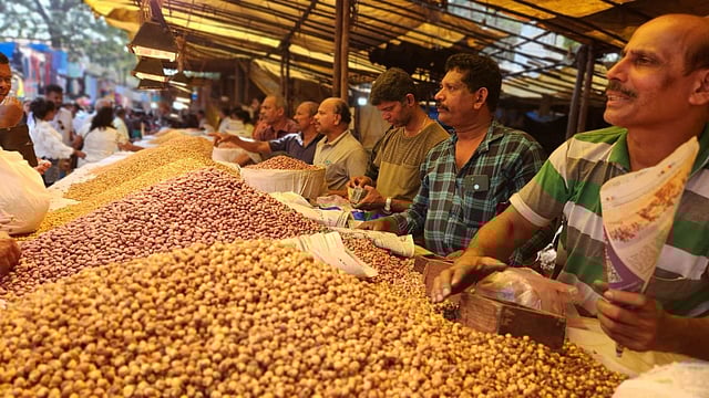Day in pics: Devotees throng Old Goa feast in large numbers | Gomantak ...