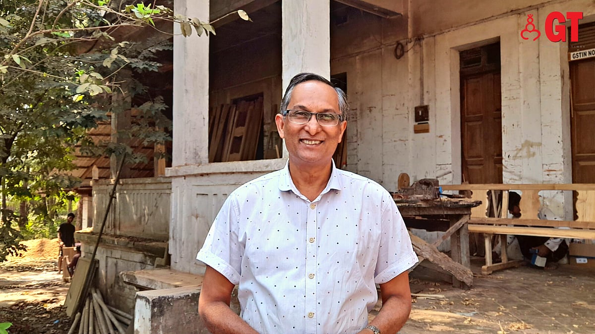 Stanley Barros Pereira: Carving a name for Goan carpentry | Gomantak Times