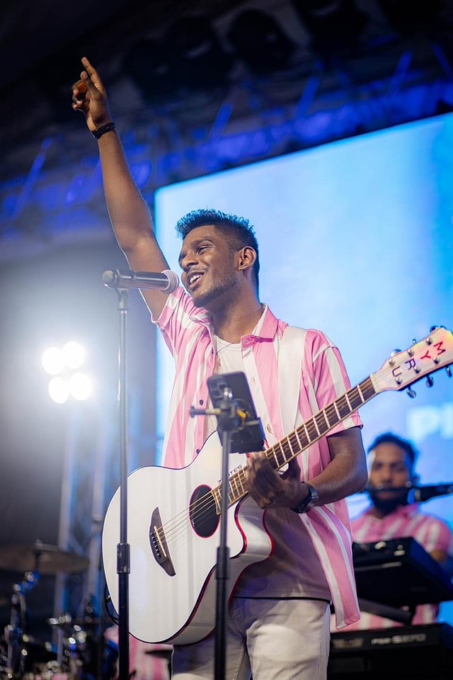 Myron Lucas injects verve into old hit ‘Kalliz Boom Bang Zata’|Gomantak ...