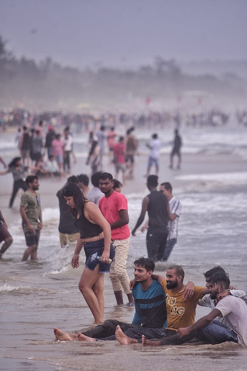 Goa's beaches bear the brunt of unchecked weekend tourism | Gomnatak Times