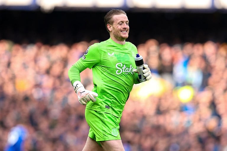 Everton star Jordan Pickford has just matched legendary Gordon Banks ...