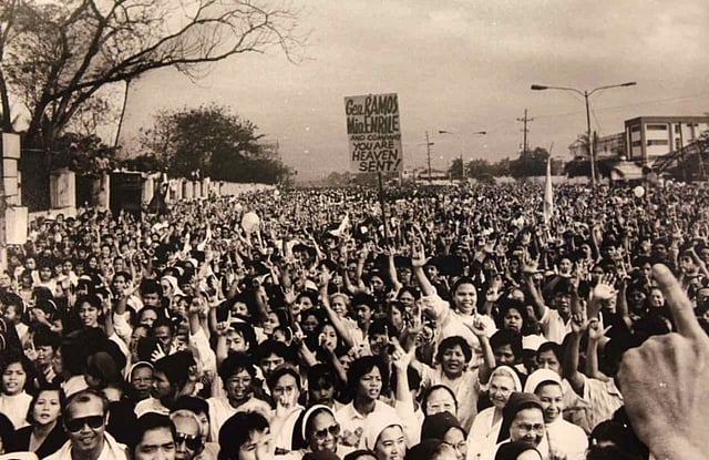 Philippines: 10 things to know about the EDSA 'People Power' revolution