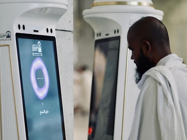 Ramadan 2025: New fatwa robot launched in Grand Mosque