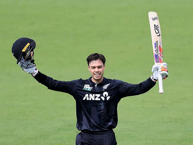 Mark Chapman blasts ton as New Zealand win first Pakistan ODI by 73 runs