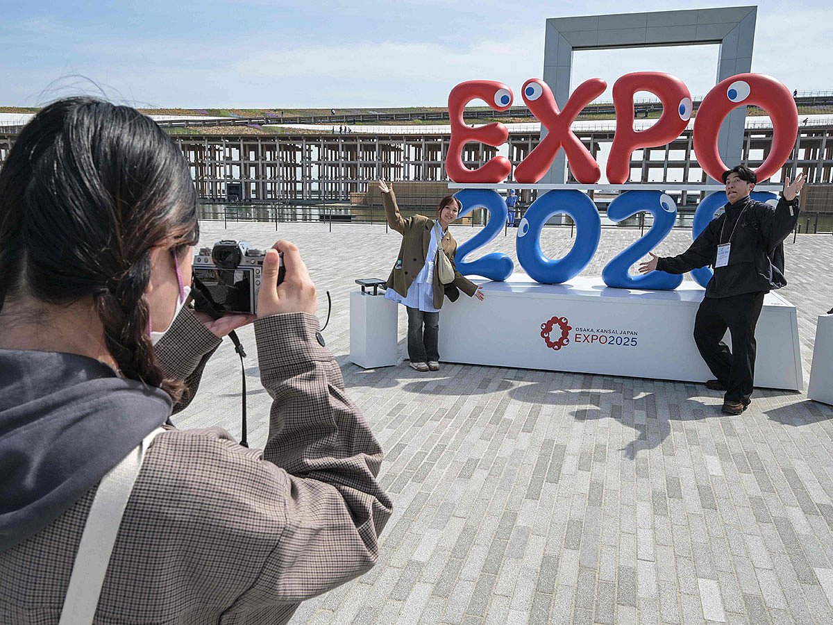 Bacteria cancels water shows at Japan's World Expo
