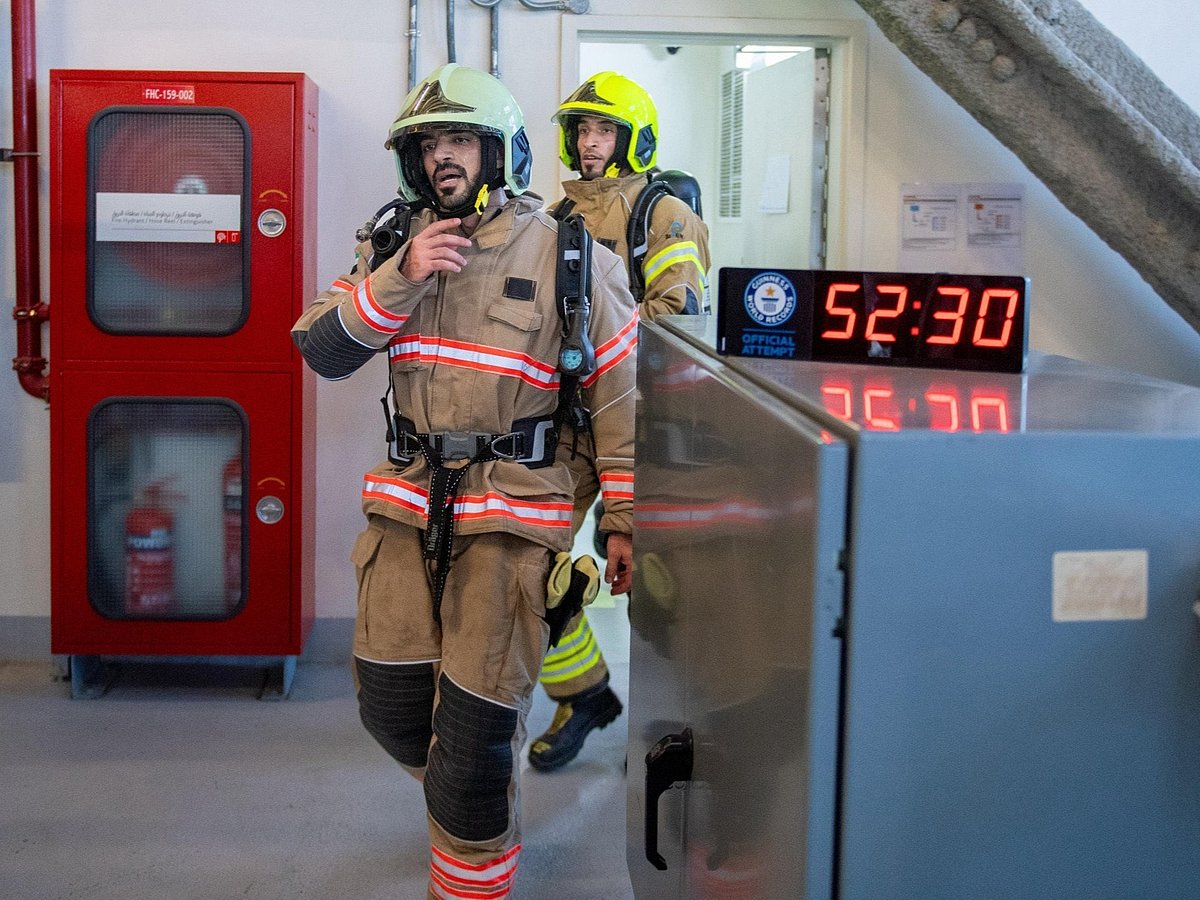Dubai Civil Defense set Guinness World Record with Burj Khalifa climb