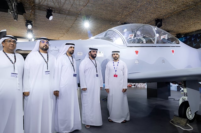 Sheikh Hamdan inspects UAE-made Calidus B-250 aircraft at Dubai Airshow ...