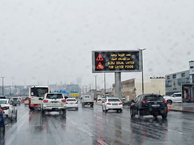 Heavy rain hits UAE: Unstable weather and strong winds to continue this ...