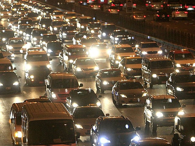 Traffic update: Dubai–Sharjah commuters hit by evening traffic jams on ...
