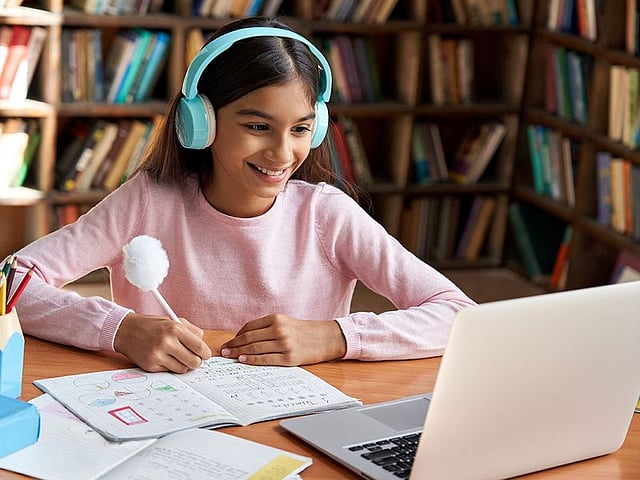 Some UAE Schools Extend Distance Learning as KHDA Approval Delays ...