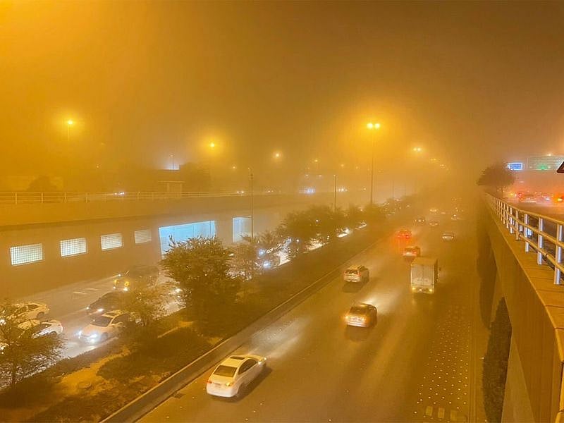 Saudi Arabia braces for week-long dust storms, NCM issues visibility ...