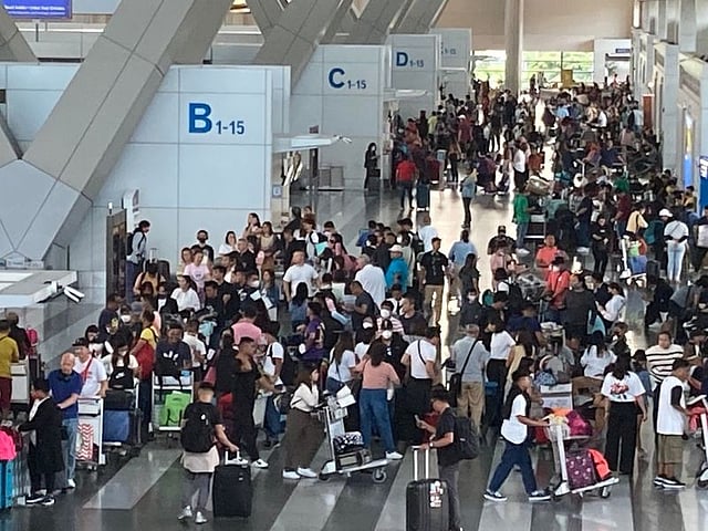 130+ flights cancelled as tropical cyclone Opong batters the Philippines