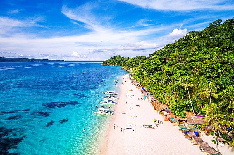Explore Top Holiday Destinations in the Philippines: Boracay, Palawan ...