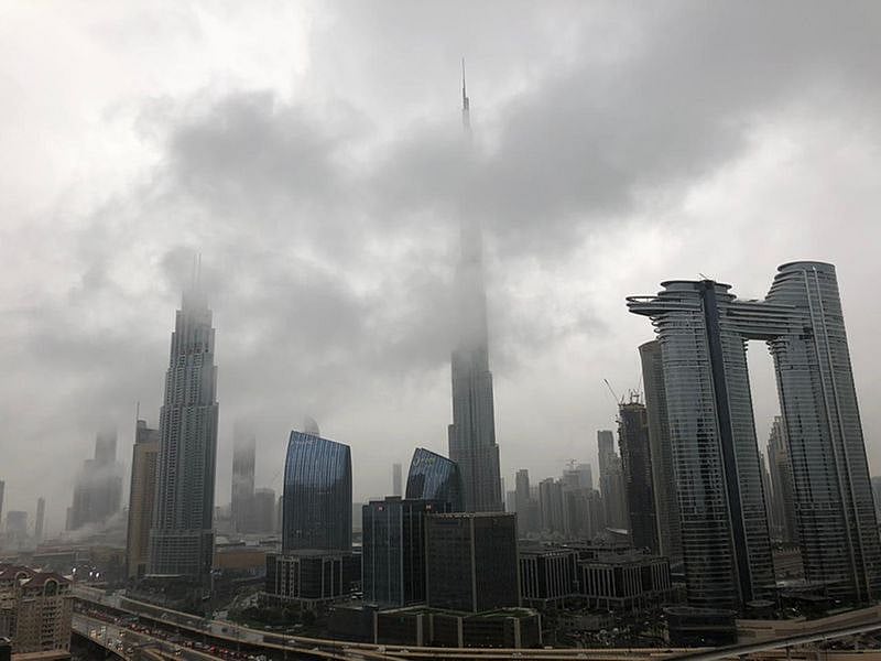 UAE weather alert: Brace for intense heat up to 49°C, likely rainfall ...