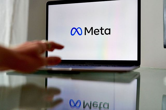 Meta alerts young Australians to download their data before social ...