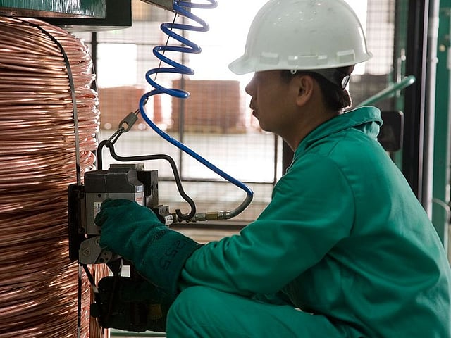 UAE launches Dh1 billion fund to boost export-ready manufacturers