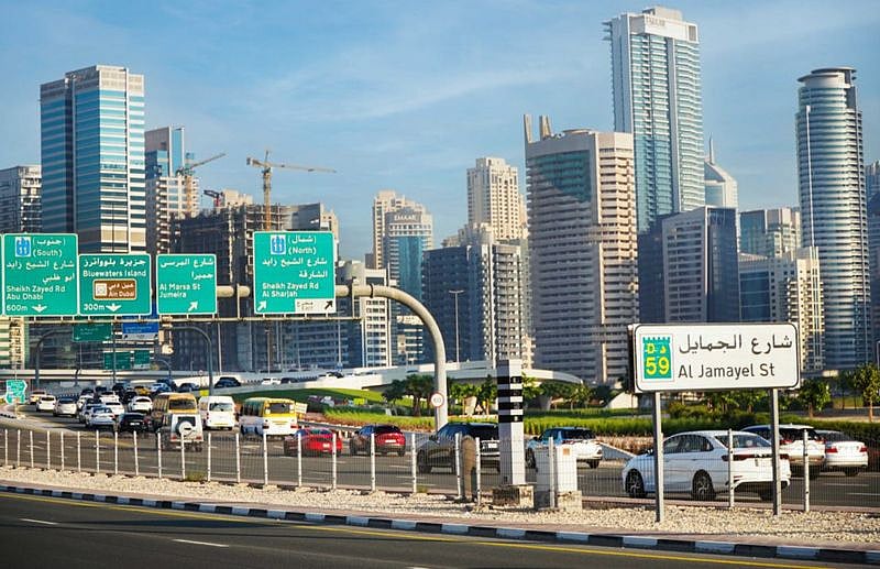 Dubai traffic alert: Accident causes delays on Sheikh Mohammed bin ...